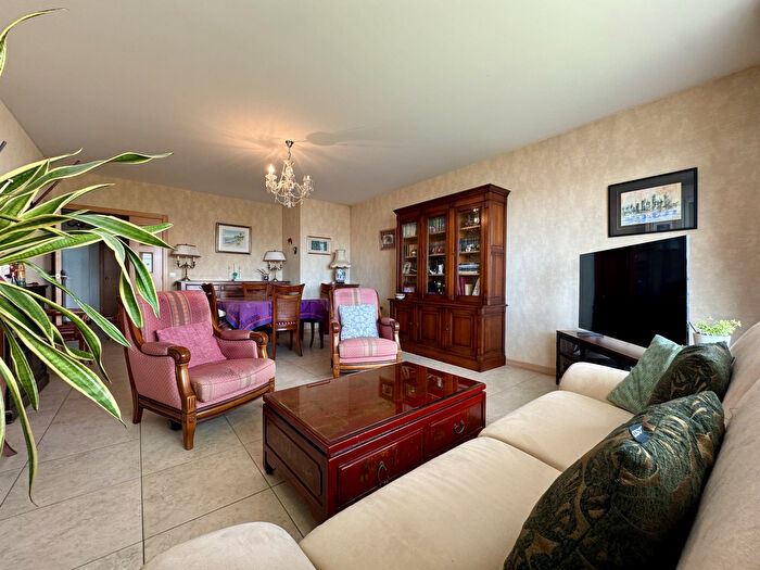 Appartement à vendre - Royan, Centre-ville - 3 pièces - 2 chambres