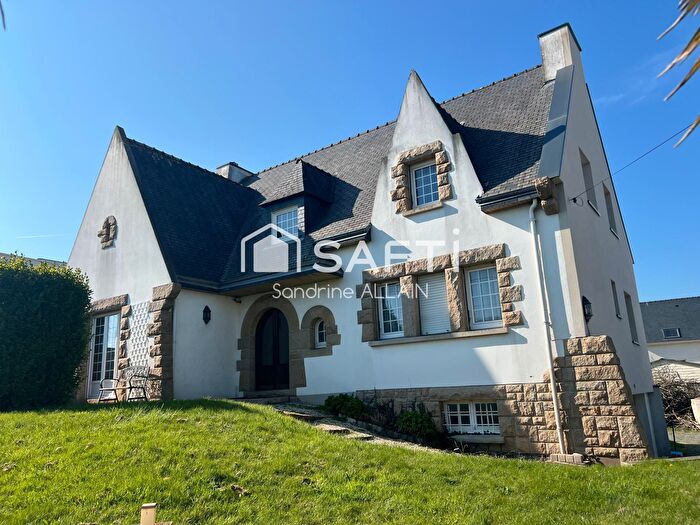 Maison à vendre - Ploufragan - 8 pièces - 6 chambres