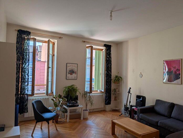 centre Ville-La Chartonnière-La Barre, Villefranche-sur-Saône : Appartement 4 pièces à louer