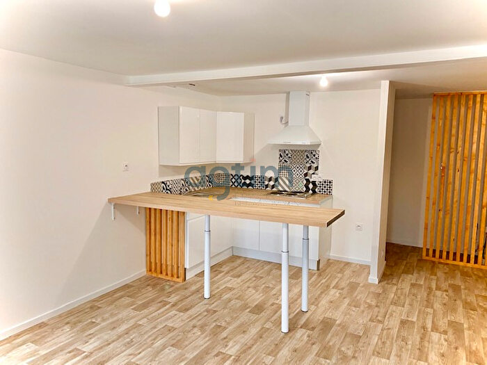 Appartement à louer - Vieillevigne - 2 pièces - 1 chambre
