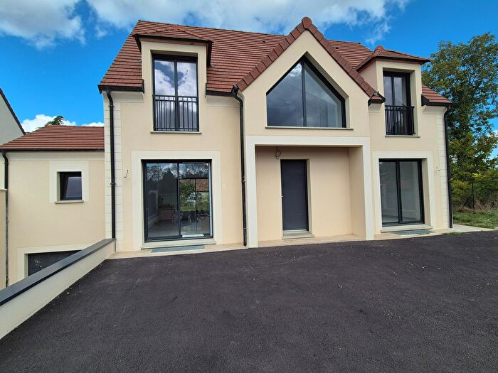 Rosny-sur-Seine : Maison 8 pièces à vendre