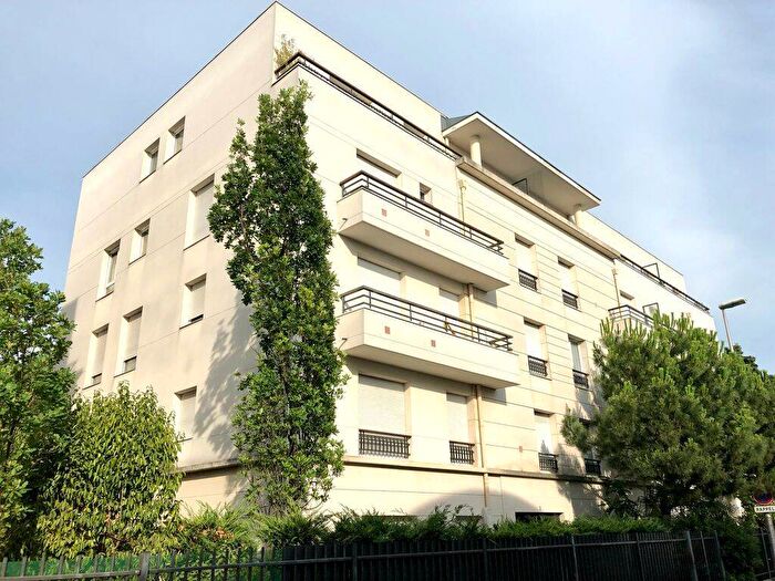 Petit Colombes-Charles de Gaulle - Appartement 1 pièce à louer