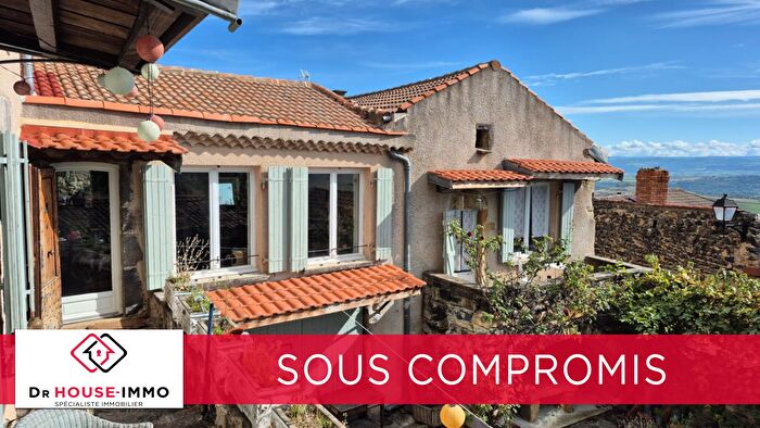 Maison à vendre - Chalus - 6 pièces - 4 chambres