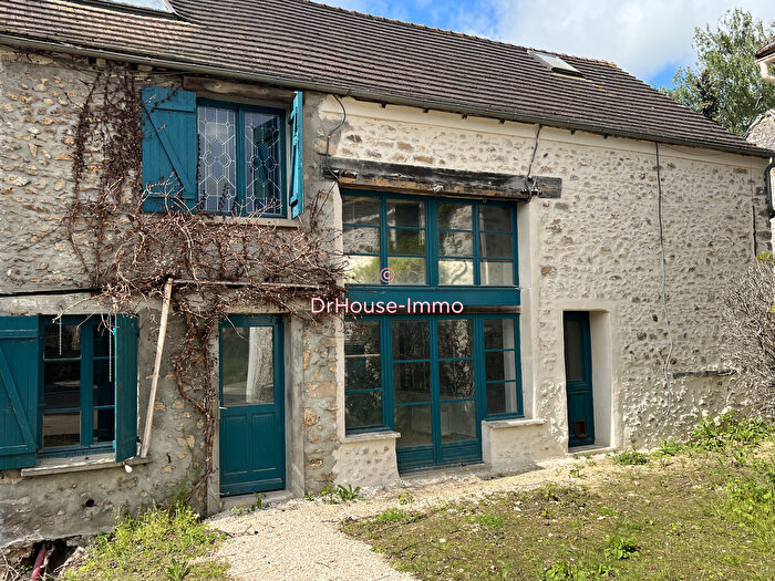 Fontenay-le-Vicomte : Maison 4 pièces à vendre