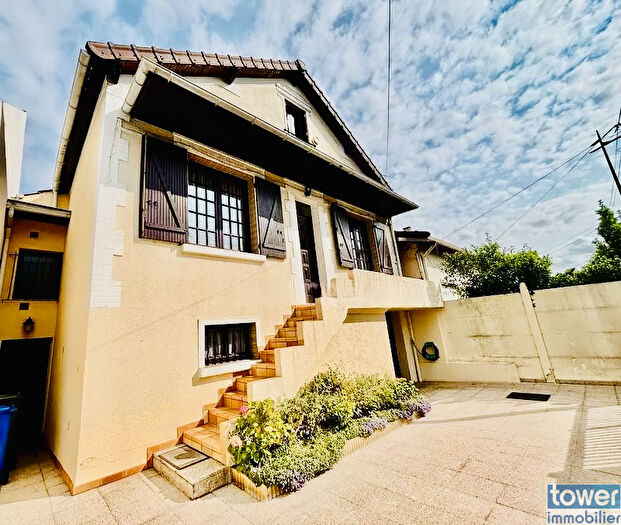 Maison à vendre - Drancy, Les Oiseaux - 7 pièces - 5 chambres