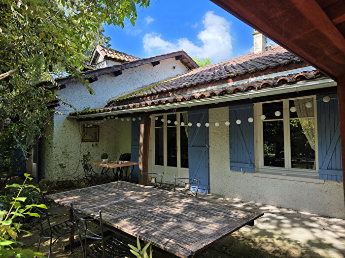 Maison à vendre - Montréal - 7 pièces - 4 chambres