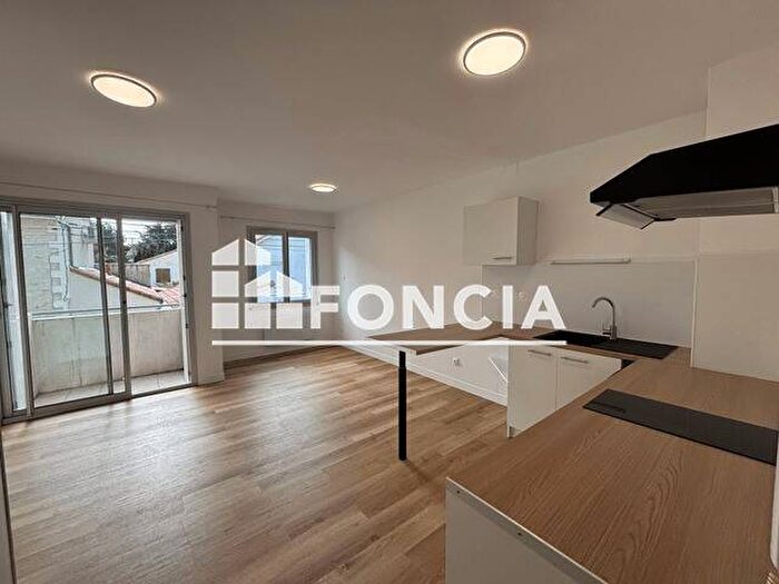 CES Paul Dangla et, Agen : Appartement 1 pièce à louer