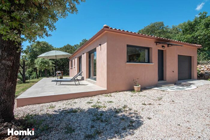 Saint-Privat-des-Vieux : Maison 3 pièces à vendre