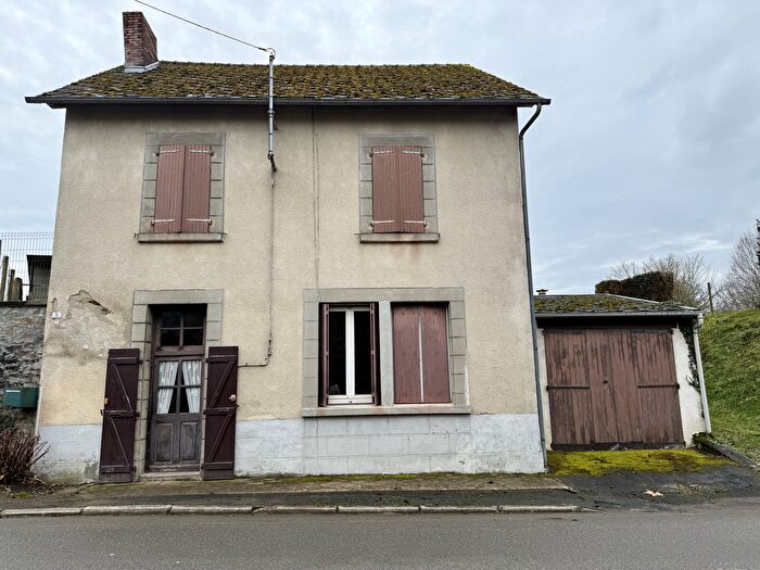 Maison à vendre - Lubersac - 4 pièces - 3 chambres