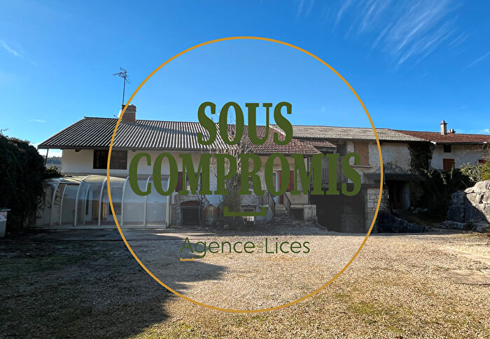 Maison à vendre - Hautecourt-Romanèche - 9 pièces - 5 chambres