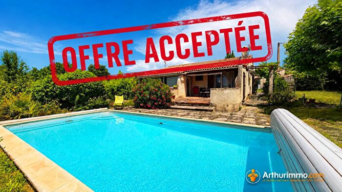 Maison 4 pièces à Pourrières, à vendre