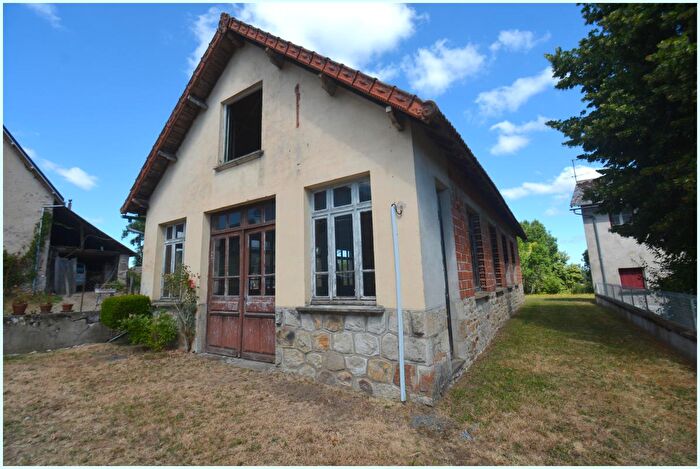 Maison 2 pièces à vendre à Lastic
