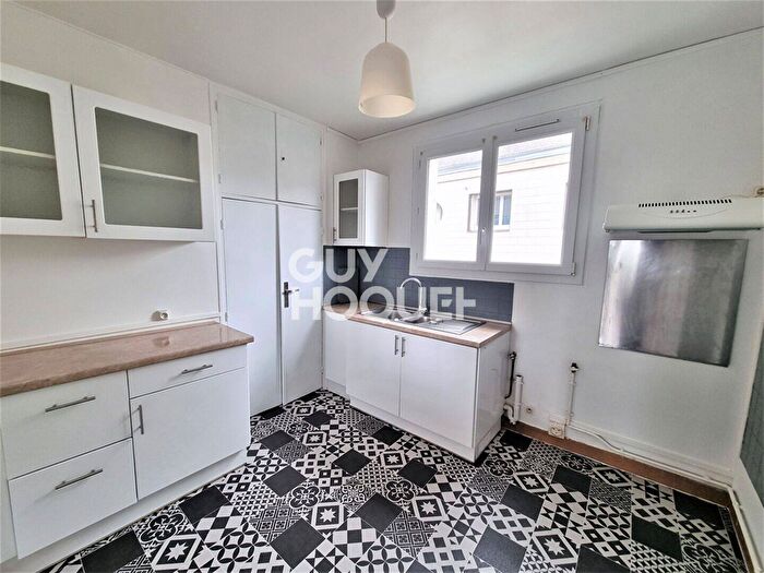 Centre Ville, Dreux : Appartement 3 pièces à louer