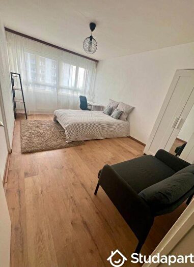 Appartement à louer - Esplanade Nord Est, Strasbourg - 1 pièce - 3 chambres