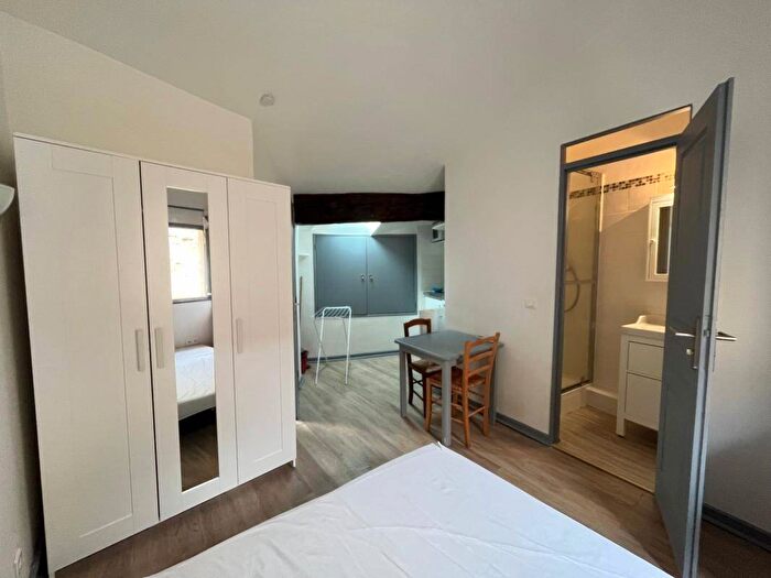 Appartement à louer - Zone Pietonne, Avignon - 1 pièce