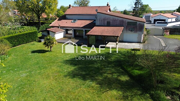 Maison à vendre - Le Longeron - 7 pièces - 4 chambres