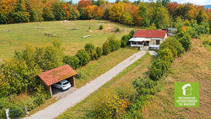 Maison 4 pièces à Morestel, à vendre
