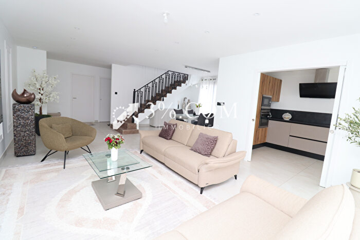Maison 6 pièces à vendre à Cintré
