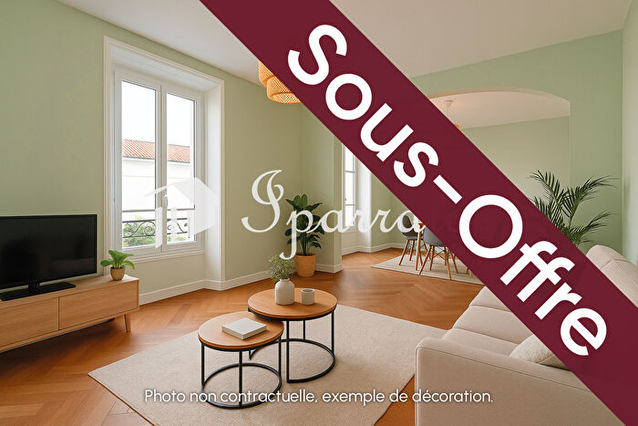 Appartement à vendre - Hendaye, Gare, Joncaux - 4 pièces - 3 chambres