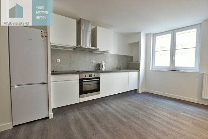 Appartement à louer - Centre Historique, Le Puy-en-Velay - 3 pièces - 2 chambres