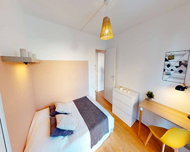 Appartement à louer - Dupleix-Motte Picquet, Paris ème arrondissement - 6 pièces - 11 chambres