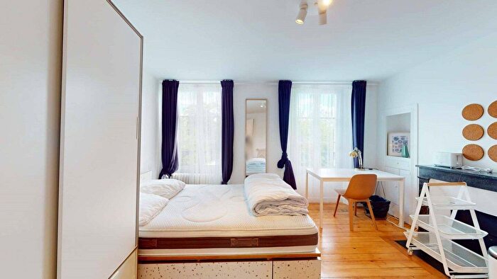 Centre Ville Nord Ouest, Fontainebleau - Appartement 1 pièce à louer