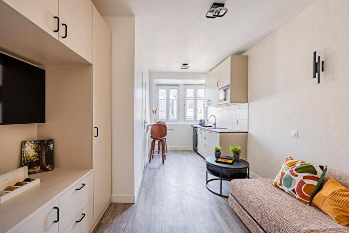Appartement 1 pièce à louer à Parc d'Orléans, Neuilly-sur-Seine
