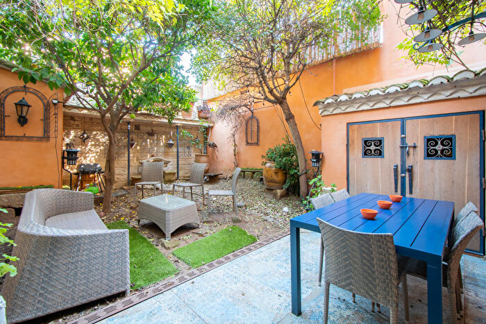 Aigues-Mortes : Maison 6 pièces à vendre