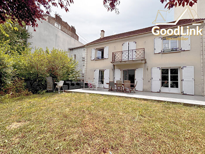 Romainville, Centre-ville - Maison 7 pièces à vendre