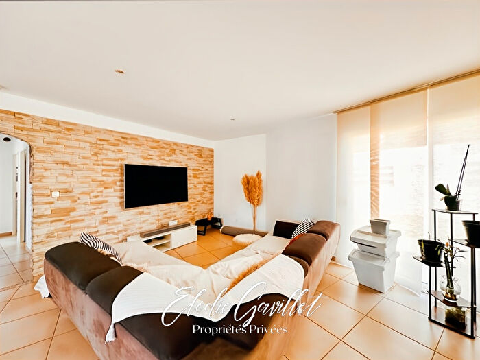 Maison à vendre - Villemoustaussou - 5 pièces - 3 chambres