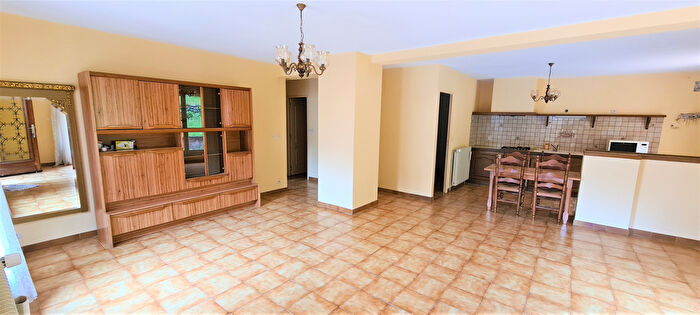 Maison à louer - Amélie-les-Bains-Palalda - 5 pièces - 3 chambres