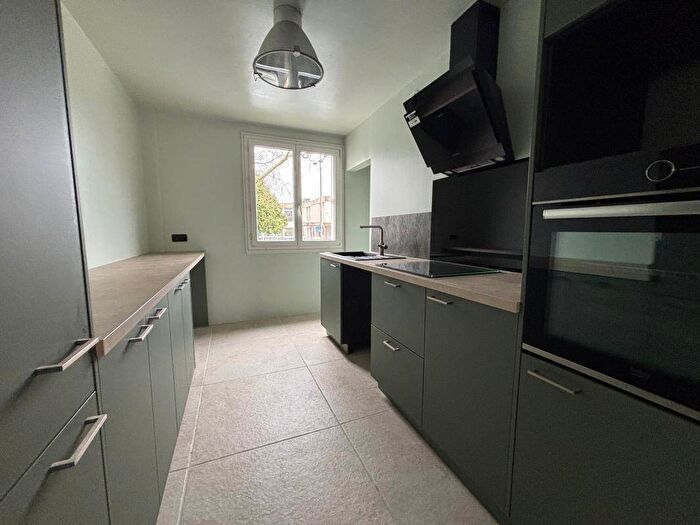 Appartement à louer - Les Blossières-Mairie, Orléans - 5 pièces - 4 chambres