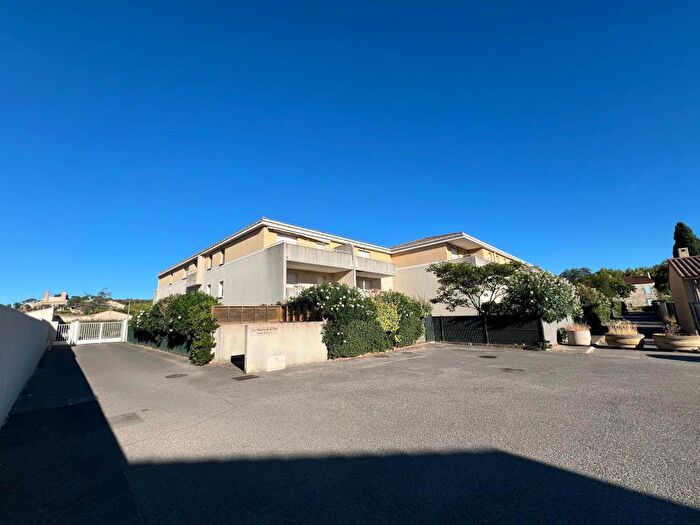 Appartement à vendre - Châteaurenard, Barret, Lonnes, La Crau - 3 pièces - 2 chambres