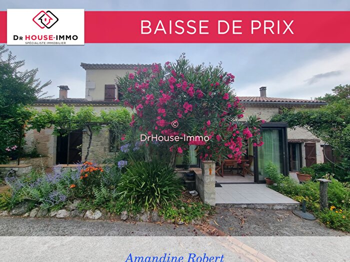 Maison 8 pièces à vendre à Douzains