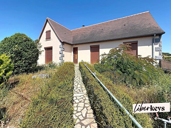 Saint-Aubin-de-Locquenay : Maison 4 pièces à vendre