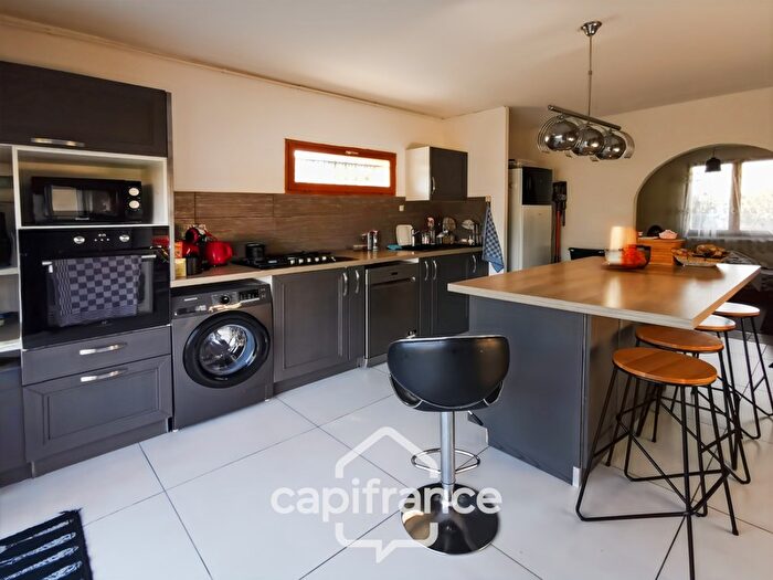 Maison à vendre - Farges-lès-Chalon - 9 pièces - 3 chambres