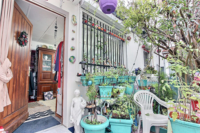 Maison à vendre - Pantin, Limites - 1 pièce - 1 chambre