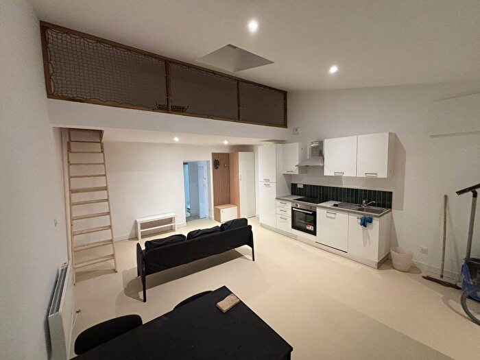 Appartement à louer - Le Luc - 3 pièces - 2 chambres