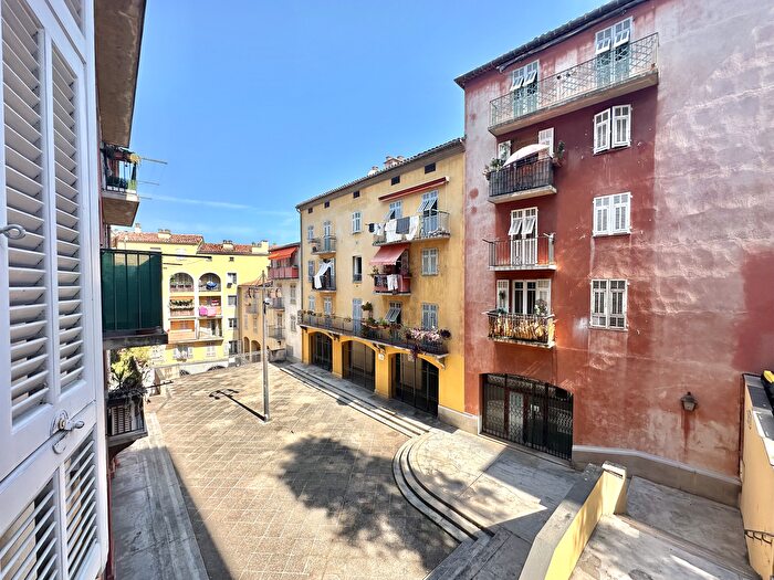 Appartement 3 pièces à Nice, Vieux Nice, à vendre