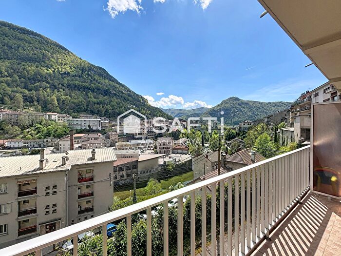 Saint-Claude : Appartement 2 pièces à vendre