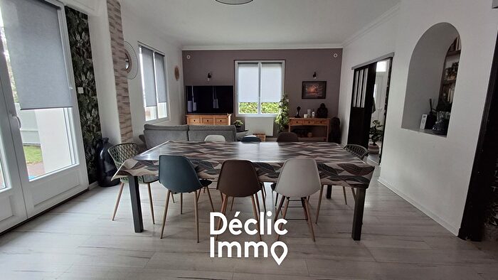 Maison à vendre - Pont-lAbbé-dArnoult - 9 pièces - 5 chambres