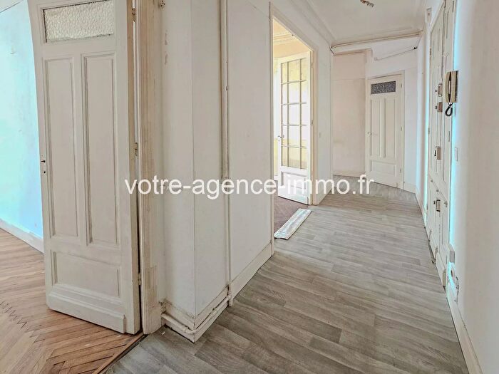 Maisons à vendre et appartements à louer - 1