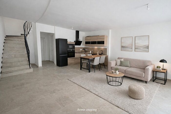 Maison à vendre - Générac - 4 pièces - 3 chambres