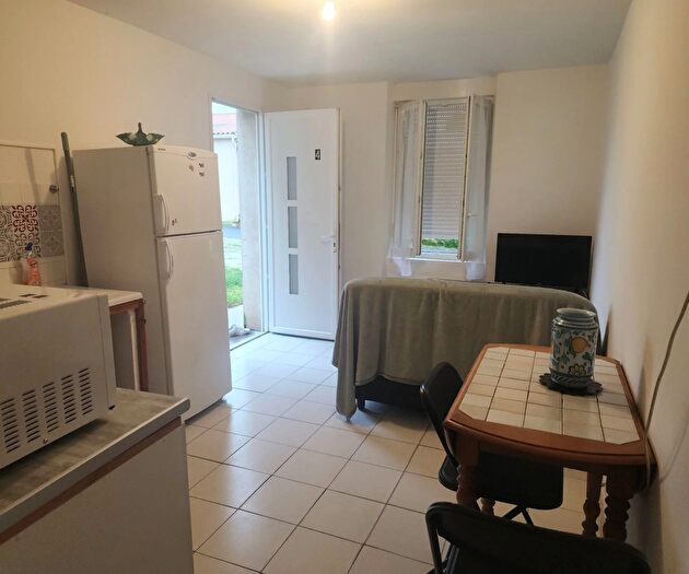 Maison à louer - Saint-Androny - 2 pièces - 1 chambre