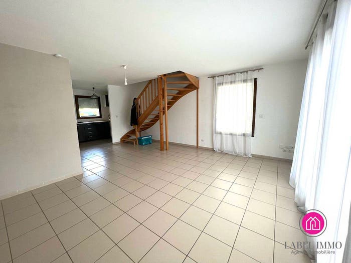 Maison 3 pièces à Saultain, à louer