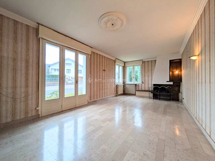 Maisons à vendre et appartements à louer - 3