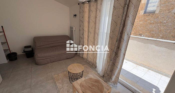 Centre Ville, Bagnols-sur-Cèze : Appartement 1 pièce à louer