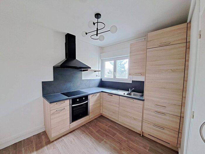 Appartement à louer - Troyes - 3 pièces - 2 chambres