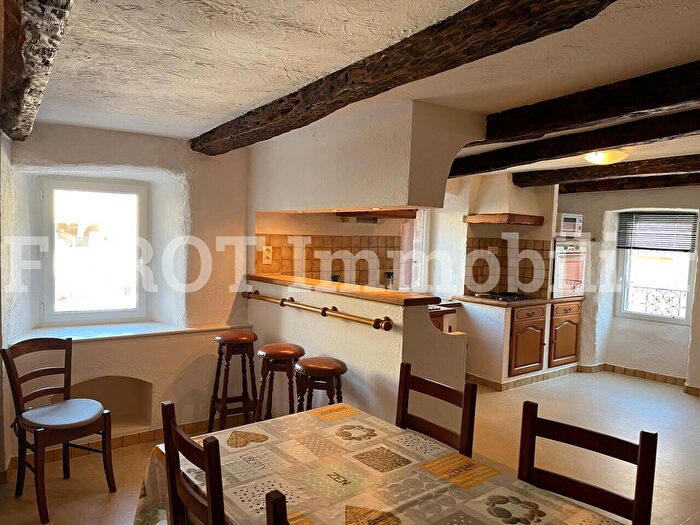 Maison à louer - Le Cheylard - 3 pièces - 2 chambres