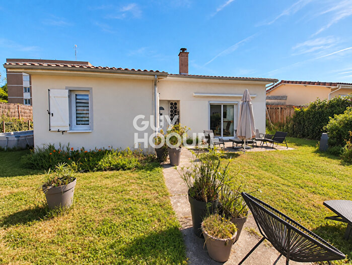 Castelnau-de-Médoc : Maison 5 pièces à vendre
